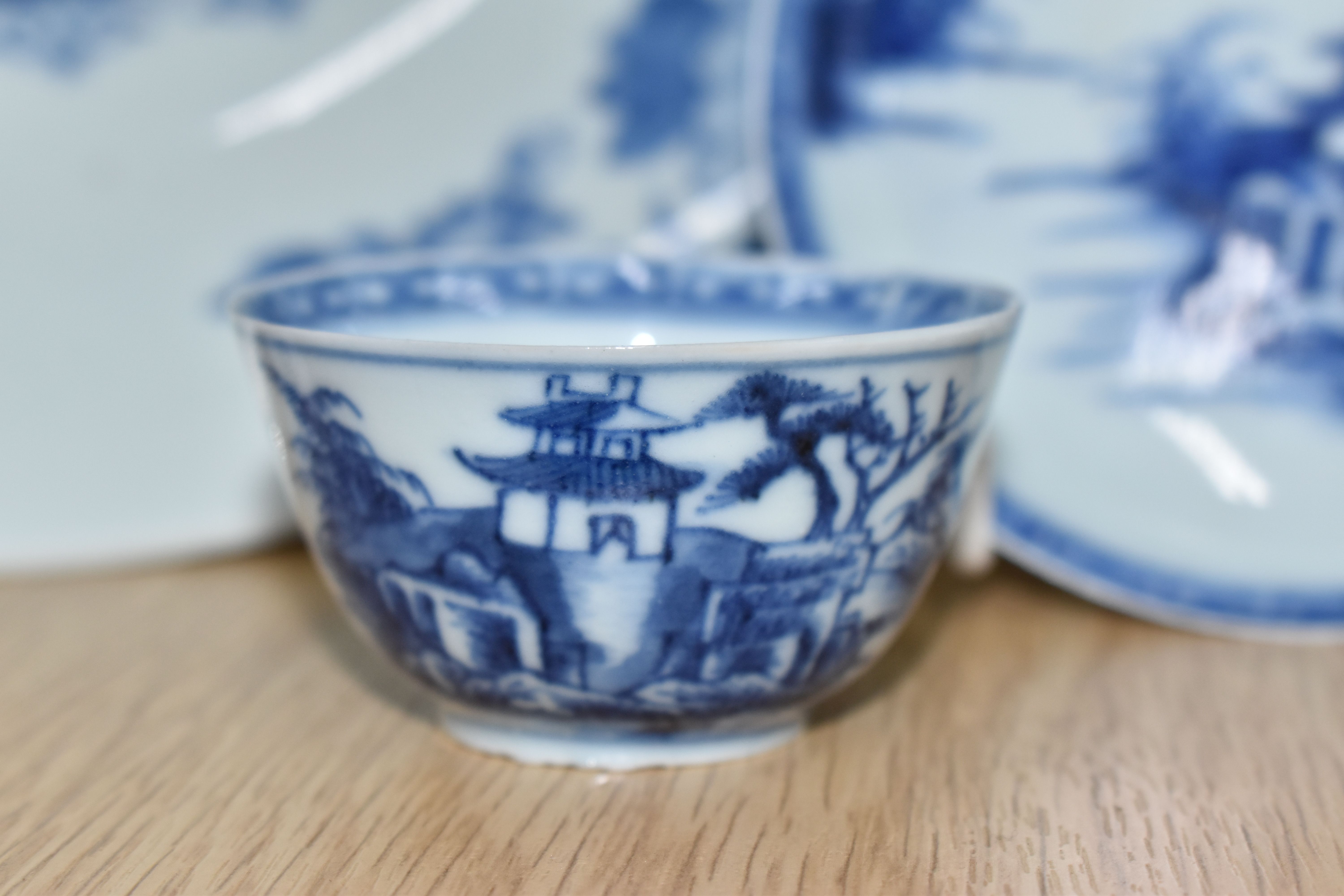 THREE PIECES OF NANKING CARGO PORCELAIN, to include a bowl, diameter ...