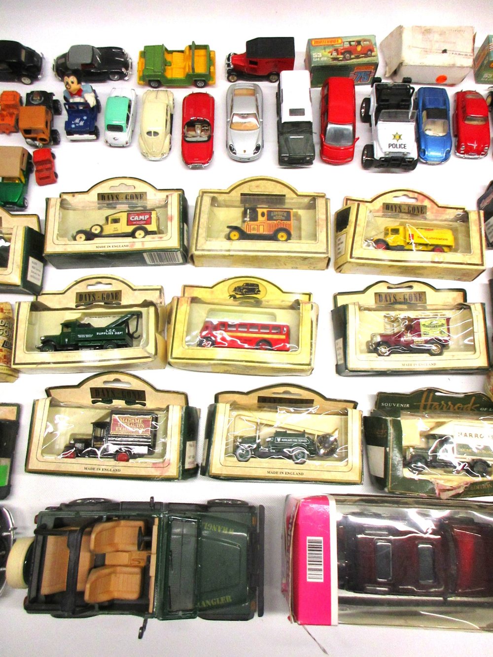 Convoy of die-cast model vehicles to inc. NewRay 1997 4.4L 8C Land ...