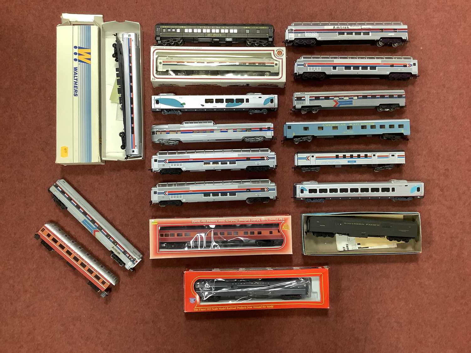 Eighteen HO scale American outline passenger and baggage cars (four ...