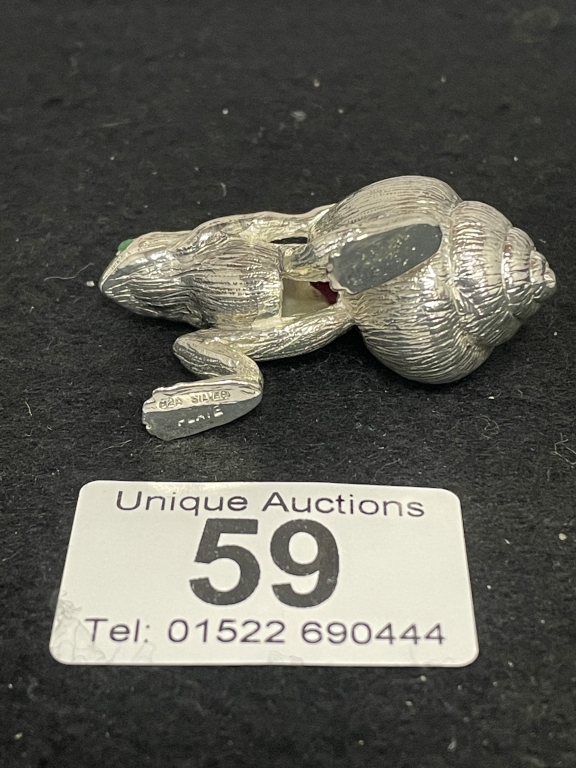 A frog style pin cushion