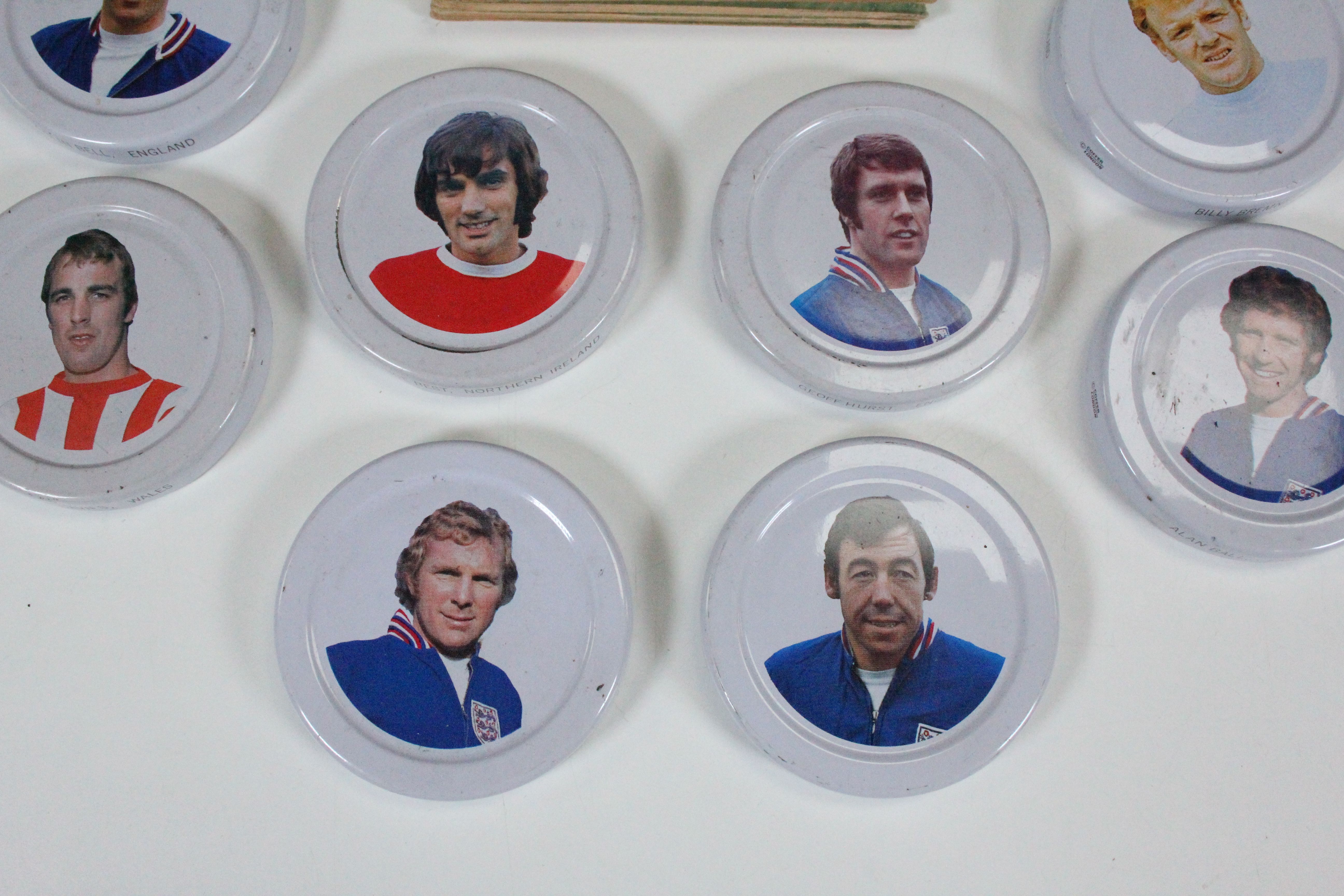 Football Autographs - 85 x signed player sticker/picture cards to ...