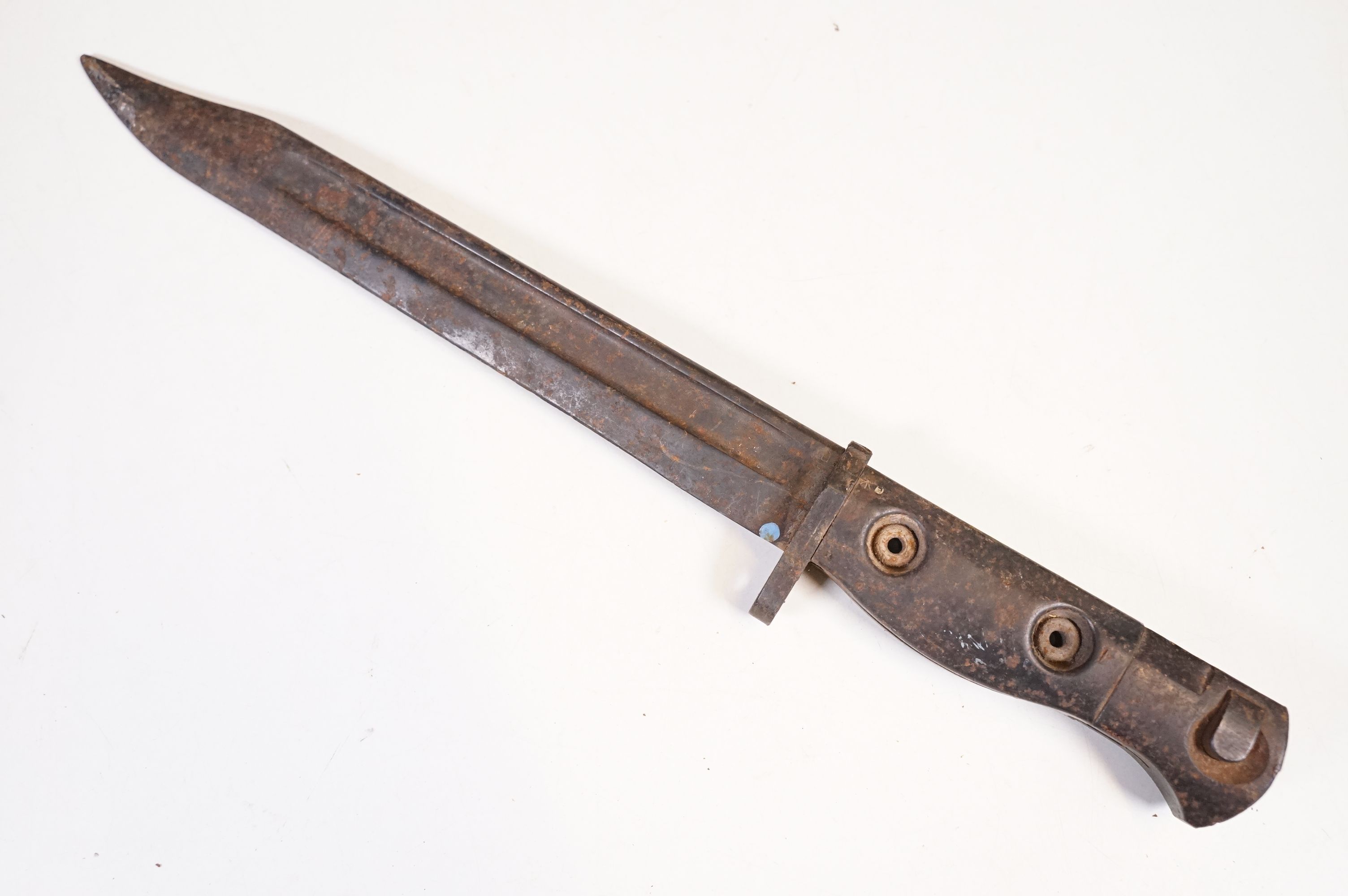 A collection of knives and bayonets to include a French cruciform 1886 ...