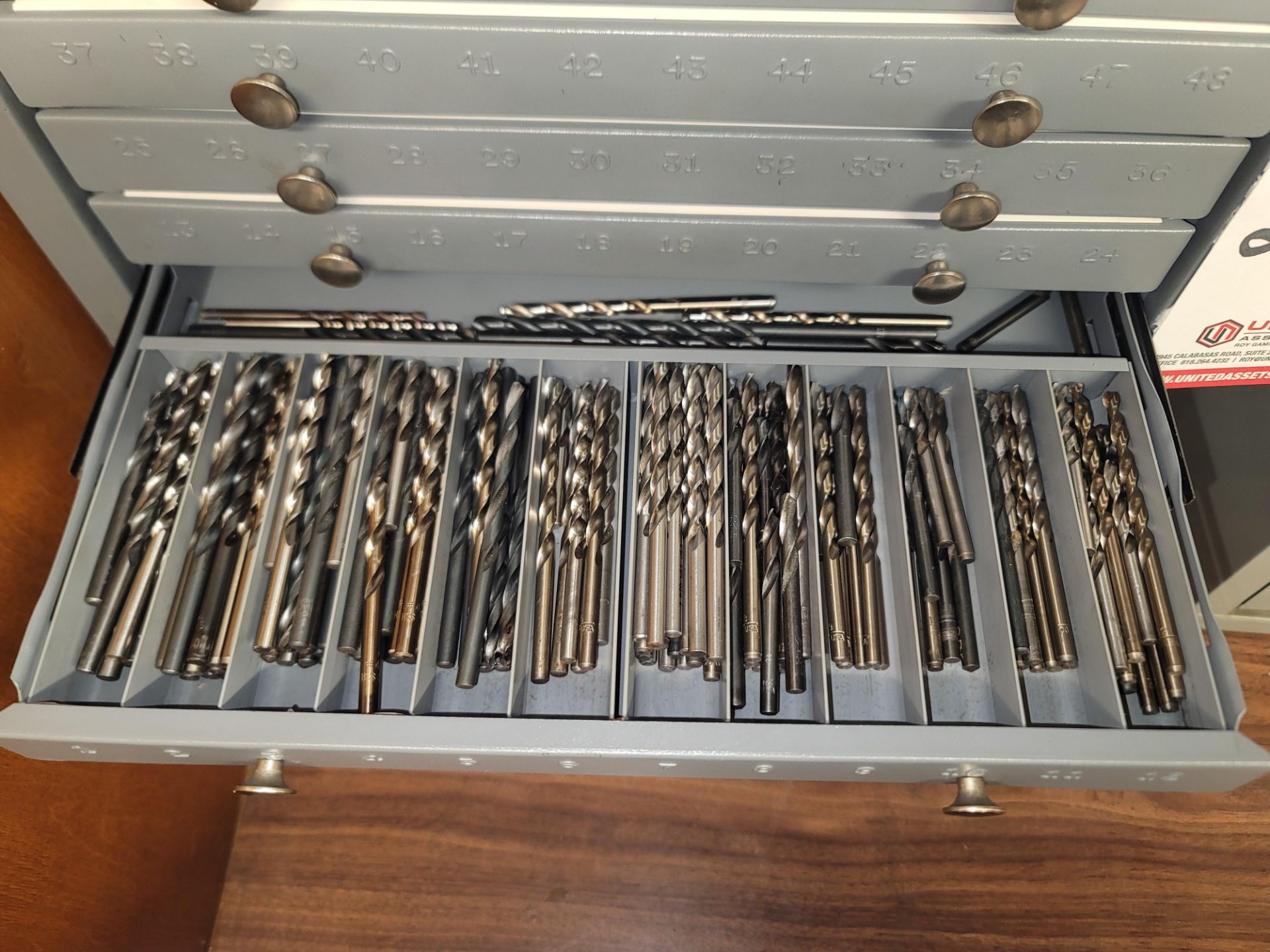 LOT - 3-PC 11-DRAWER BENCHTOP DRILL INDEX W/ CONTENTS OF DRILLS
