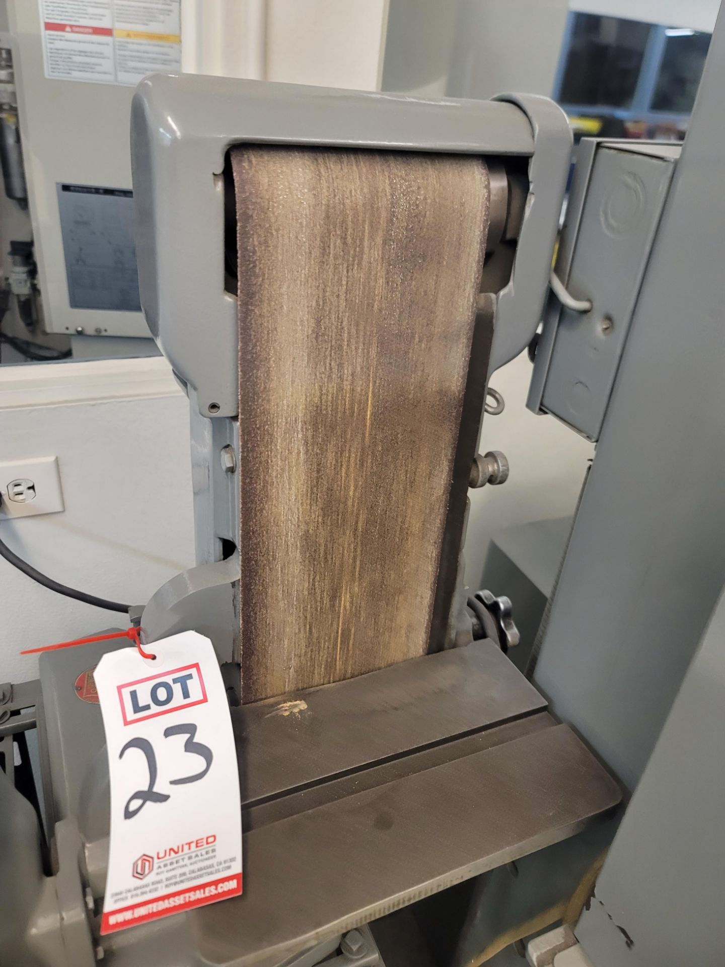 DURO COMBINATION 6" BELT/10" DISC SANDER/GRINDER, 1/2 HP, MODEL PD3066 ...