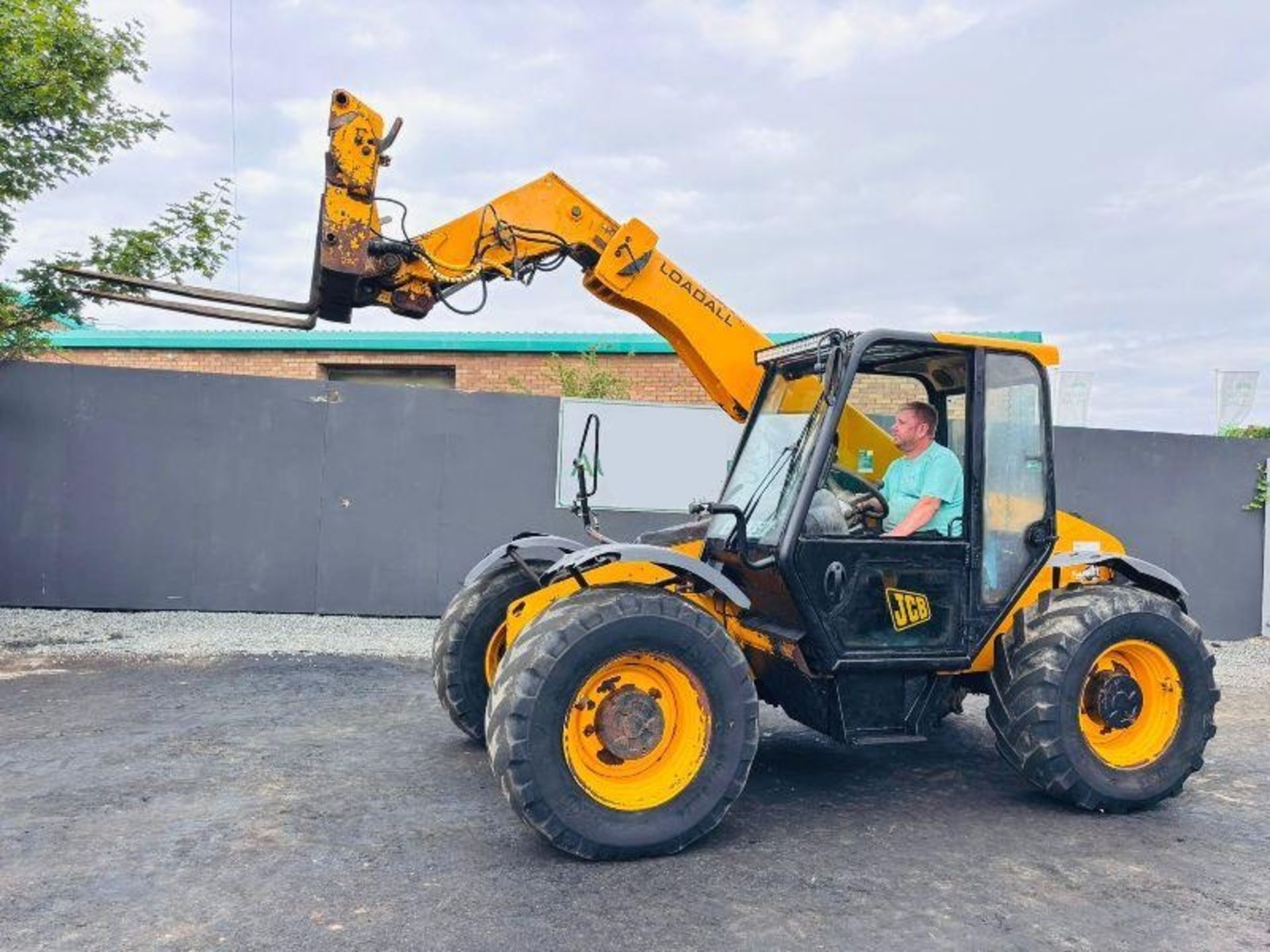 VC00003 Information from the seller: JCB 526-56 TELEHANDLER*C/W PALLET ...
