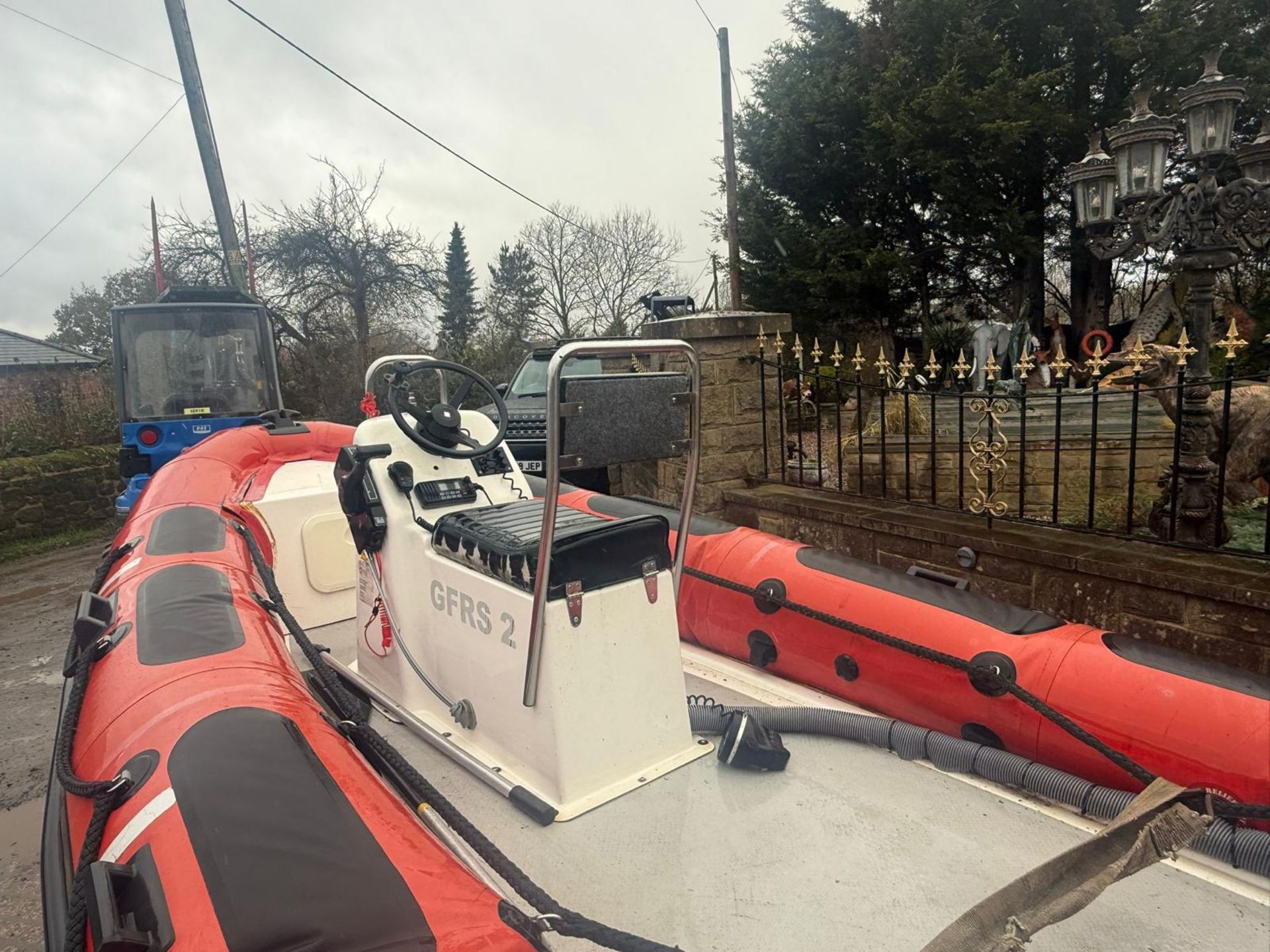 VC00050 Information from the seller: VALIANT DR-490 40HP RHIB BOAT WITH ...