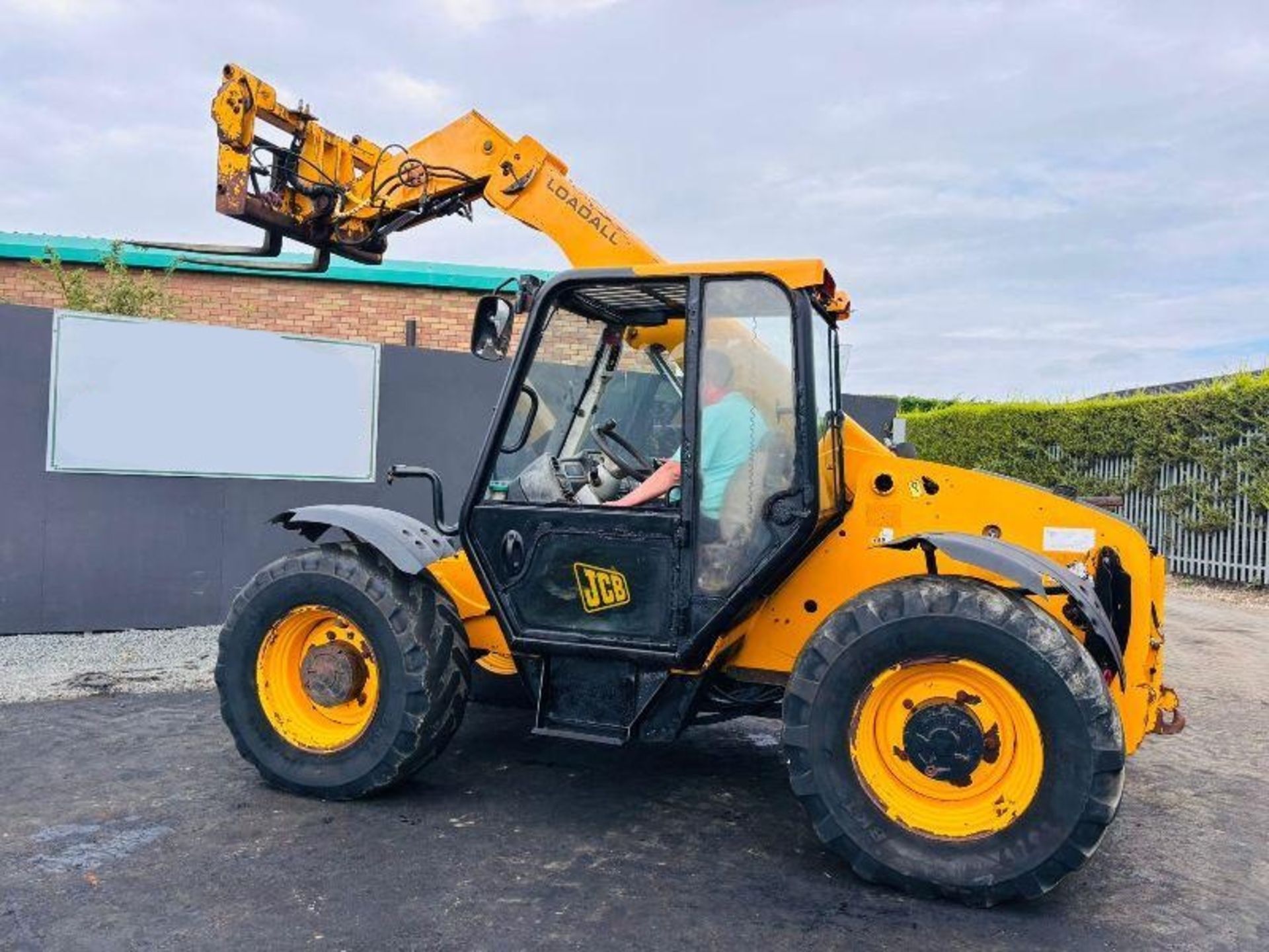 VC00003 Information from the seller: JCB 526-56 TELEHANDLER*C/W PALLET ...