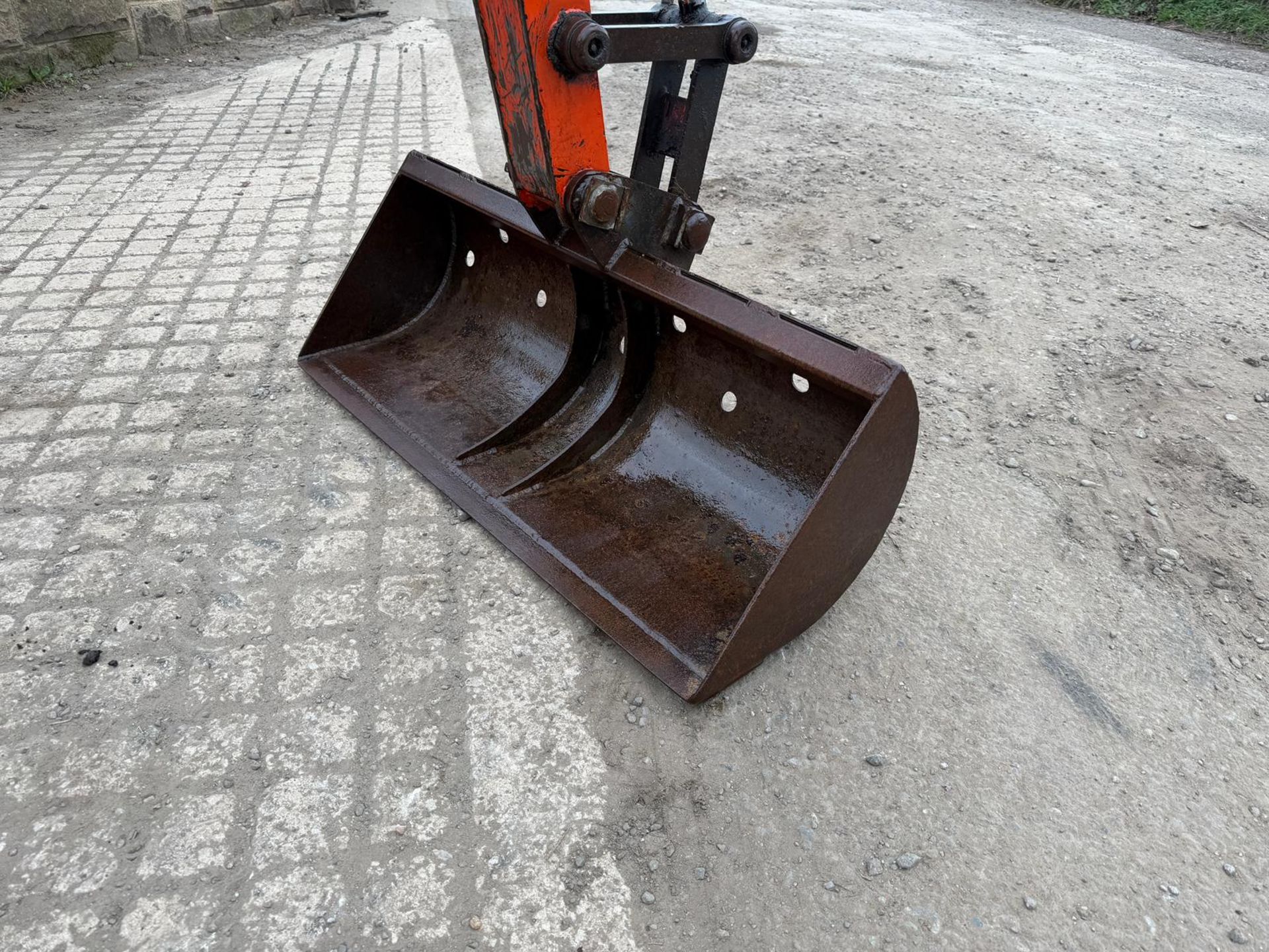 VC00050 Information from the seller: 2013 KUBOTA B2530 25HP 4WD COMPACT ...