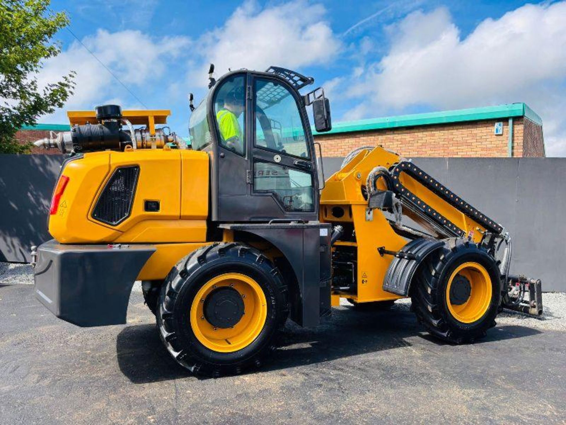 VC00003 Information from the seller: ZL931 ARTICULATED TELEHANDLER *C/W ...