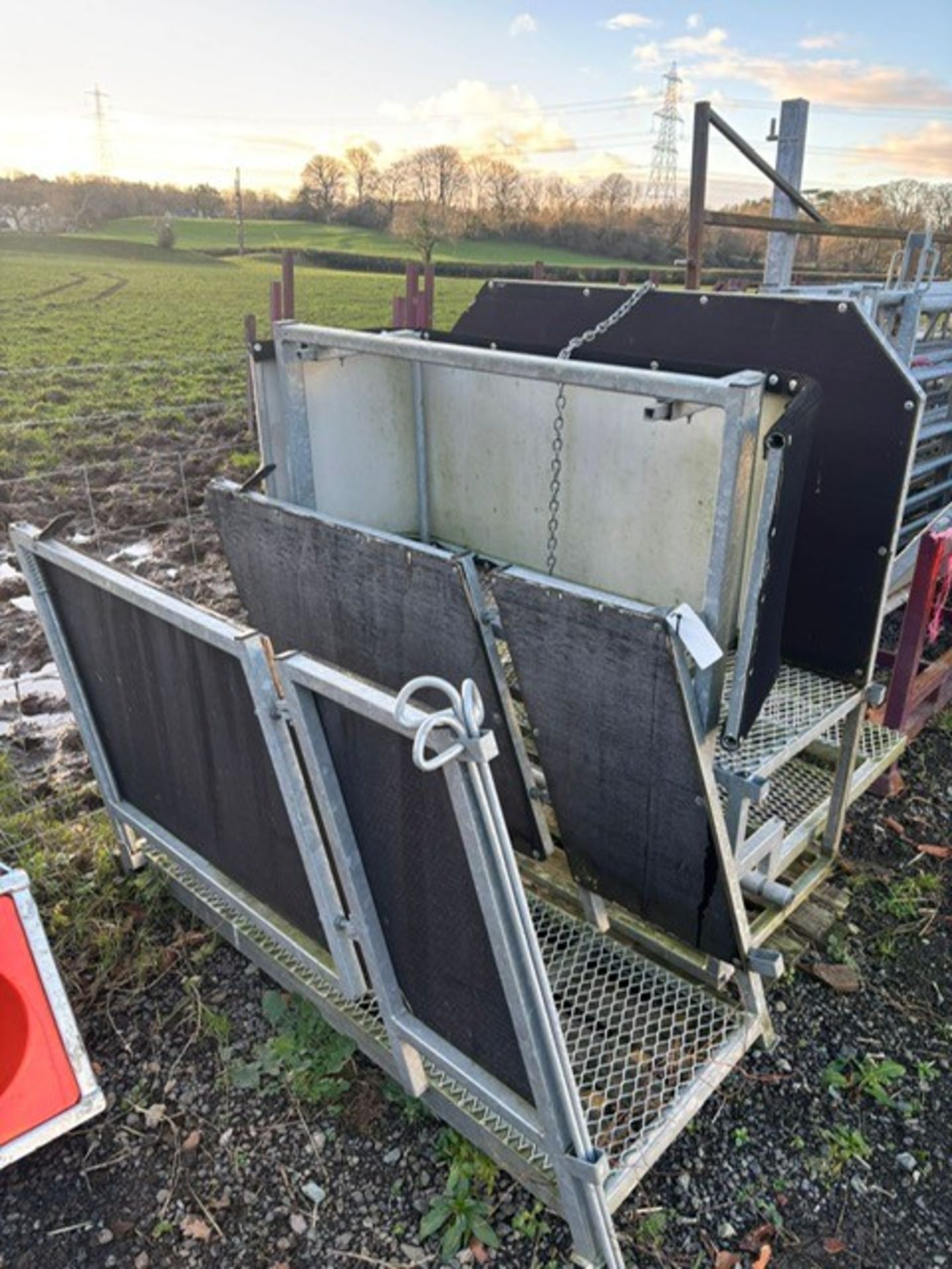 NEW SHEEP COMBI CLAMP BRAND NEW, NEVER USED SHEEP COMBI CLAMP WITH RAMP ...