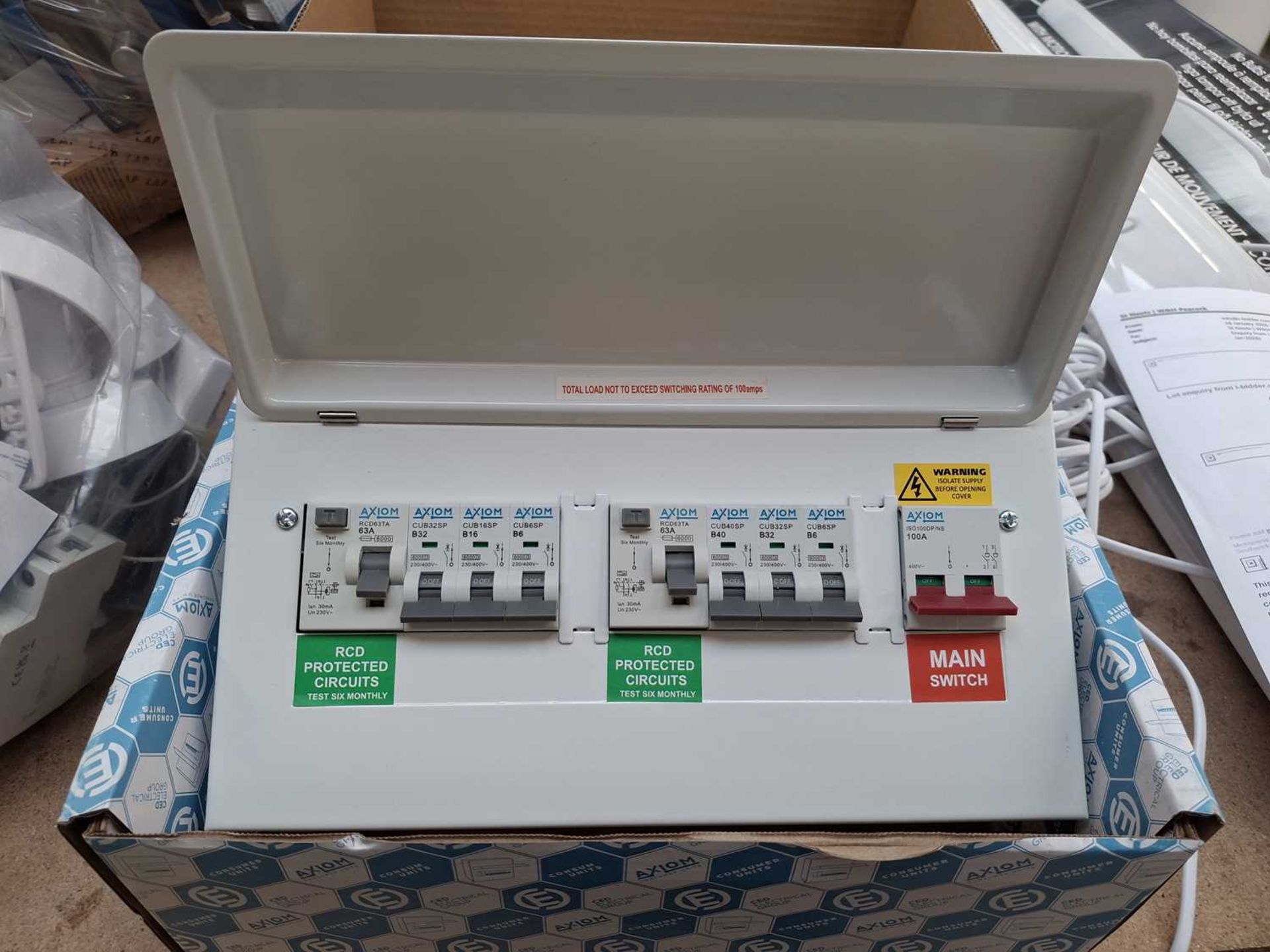 Axiom 14 way dual RCD consumer unit