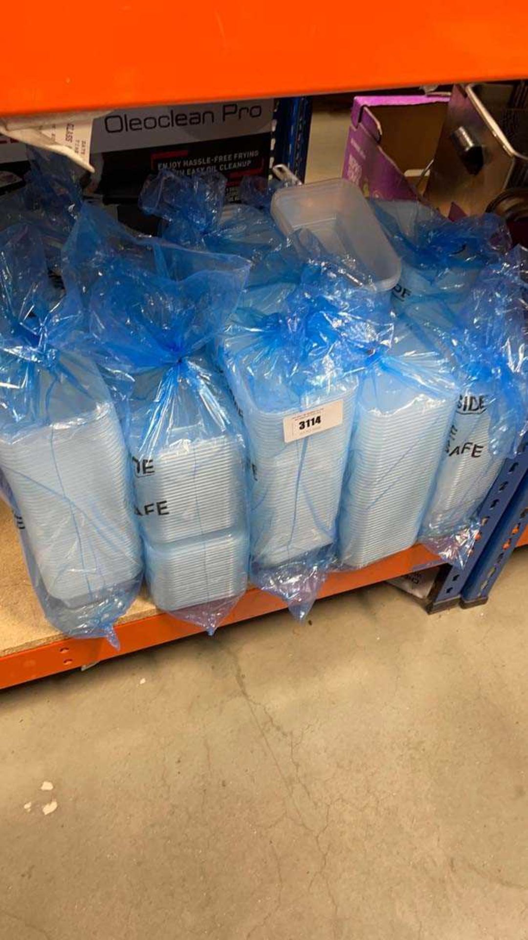 +VAT Qty of food containers