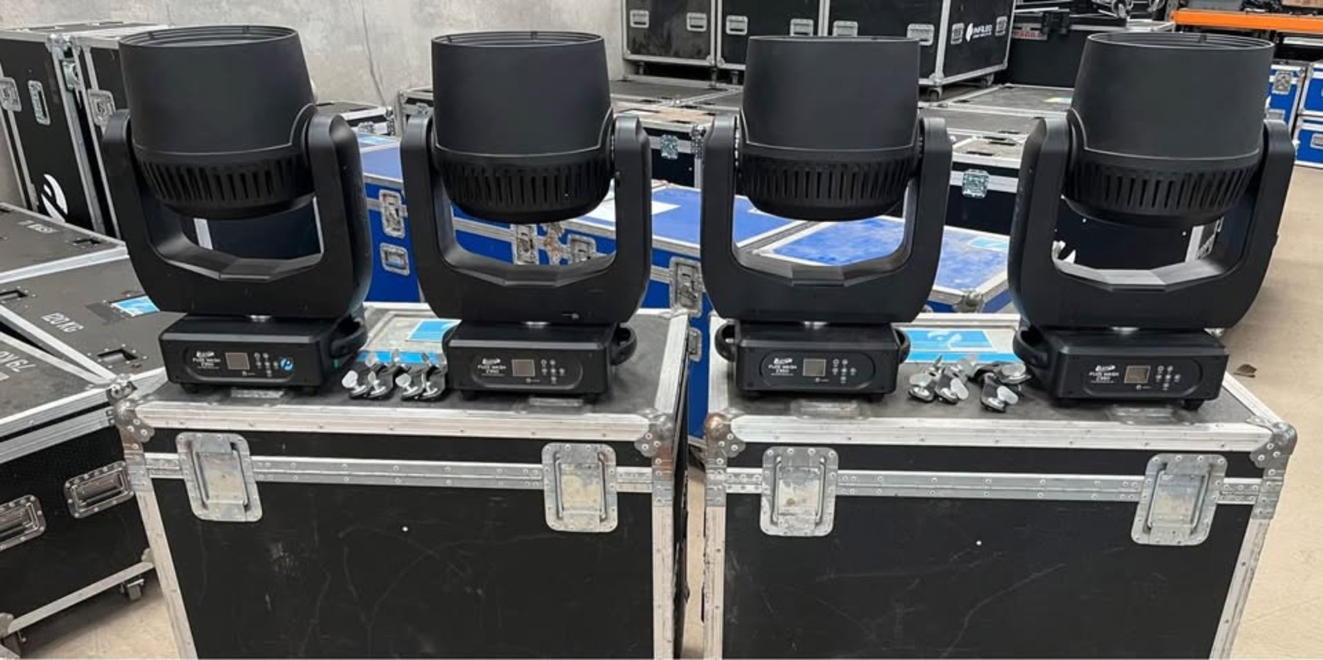 An Elation fuze wash z350 fixtures package. Package of four large ...