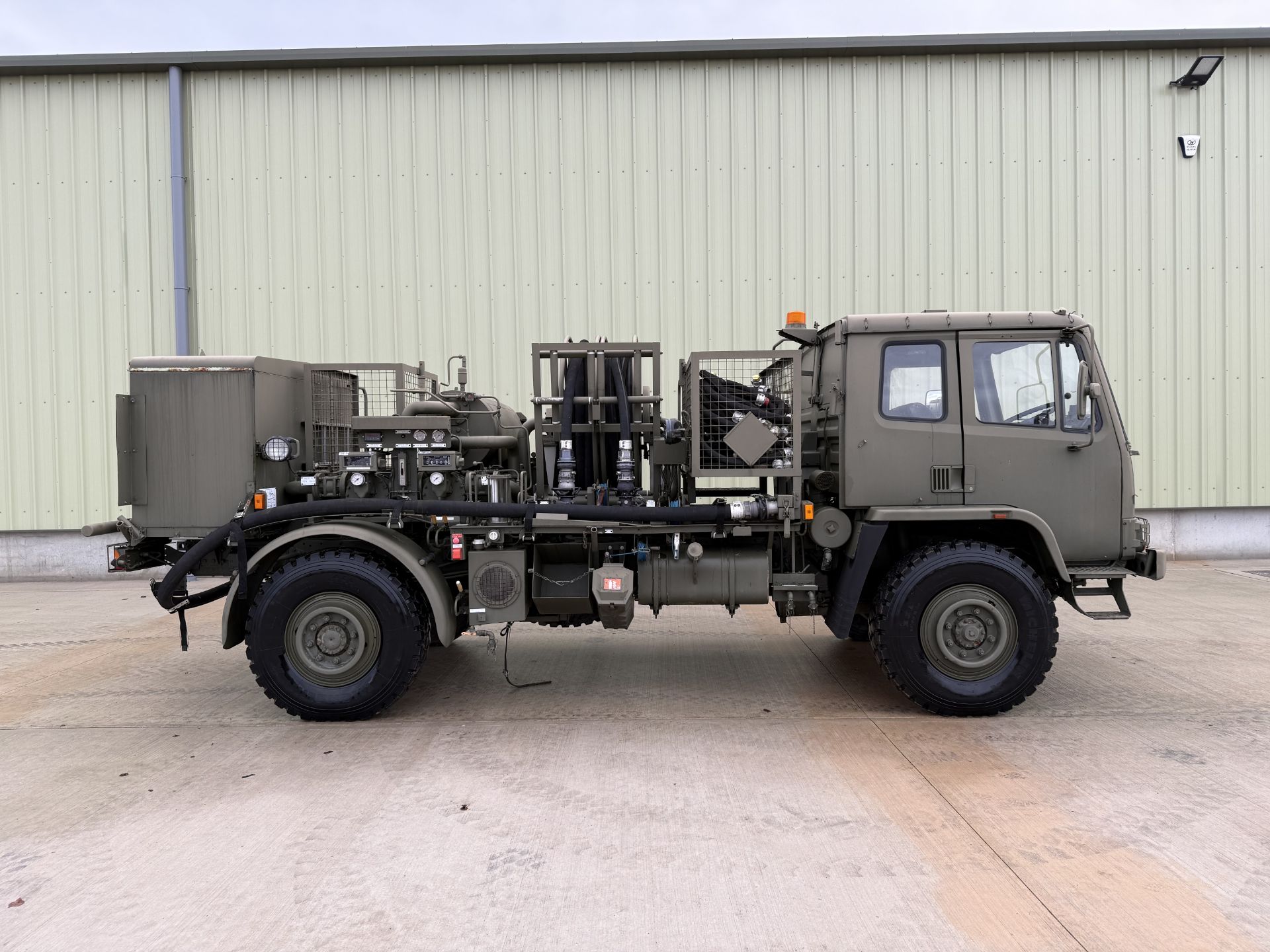 You are bidding on a: Leyland DAF 4x4 RHD Fuel Dispensing Unit, Direct ...
