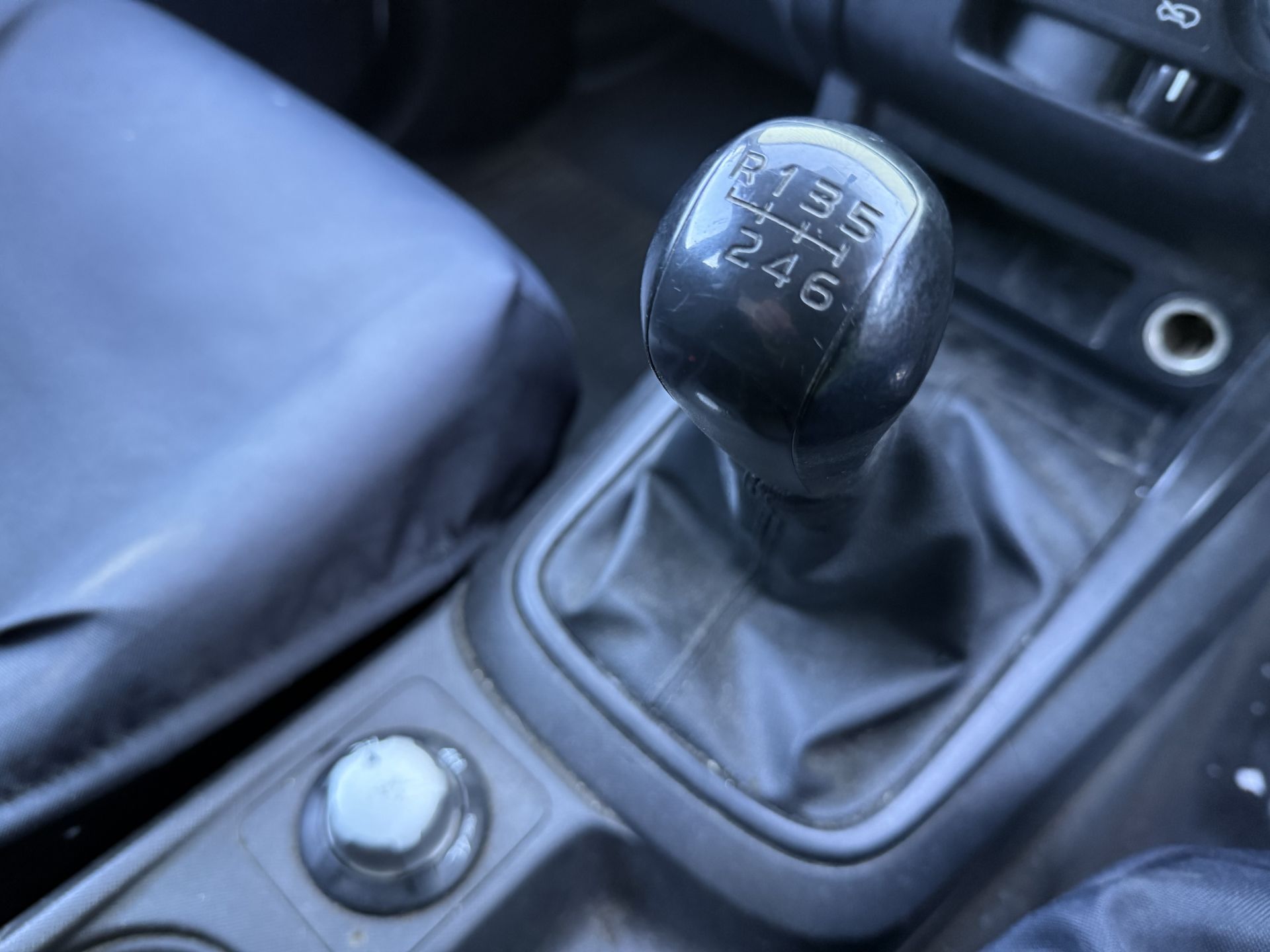 You are bidding on a: 2014 Isuzu D-Max Extended Cab Pick-Up, 1 Owner ...