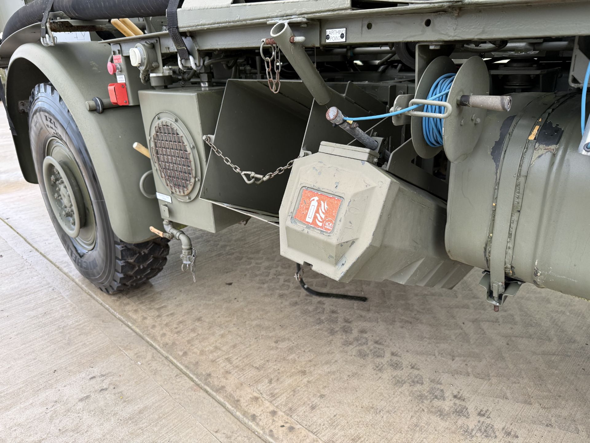 You are bidding on a: Leyland DAF 4x4 RHD Fuel Dispensing Unit, Direct ...