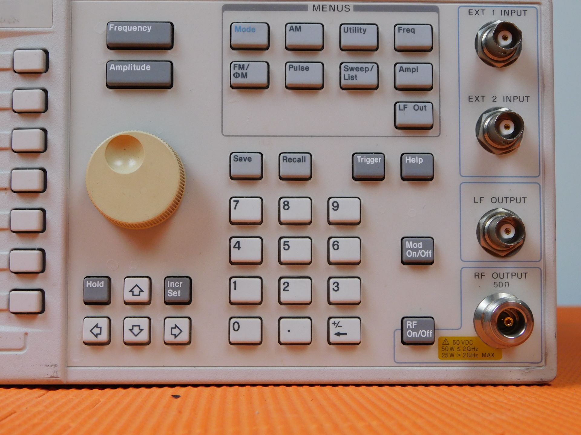Agilent E4422B Signal Generator, 250 kHz - 4000 MHz This lot includes ...